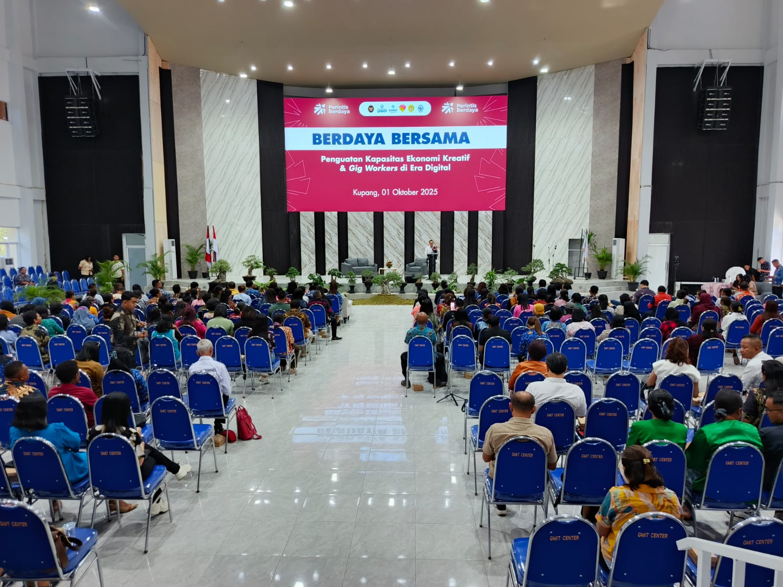 Seminar Penguatan Kapasitas UMKM: Kegiatan Pendukung Sidang Sinode ...