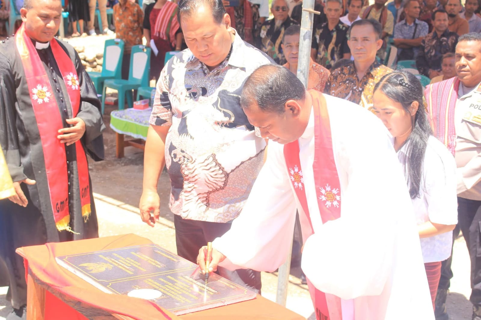 Majelis Sinode GMIT Menahbiskan Gedung Gereja Galilea Baki – SINODE GMIT